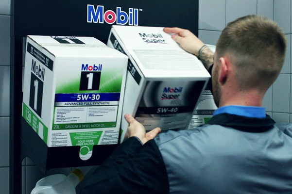 Helppot ja ekologiset Mobil Boxx -moottoriöljyn hanapakkaukset